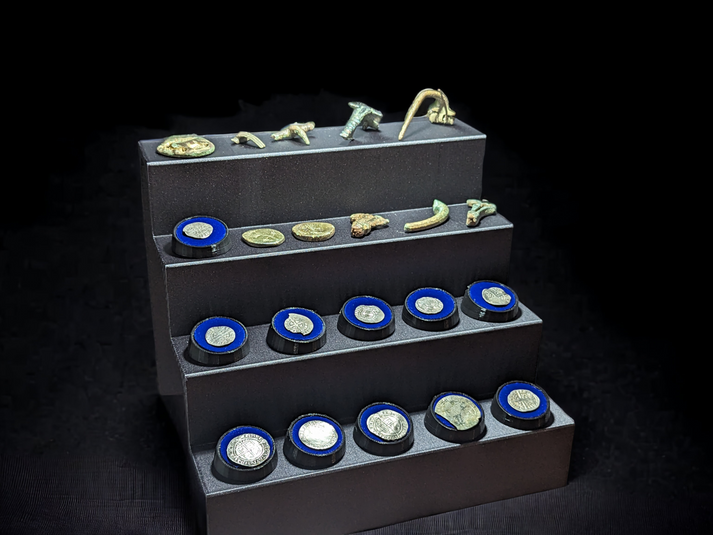 4 Tier Step Displays – Monarch Designs